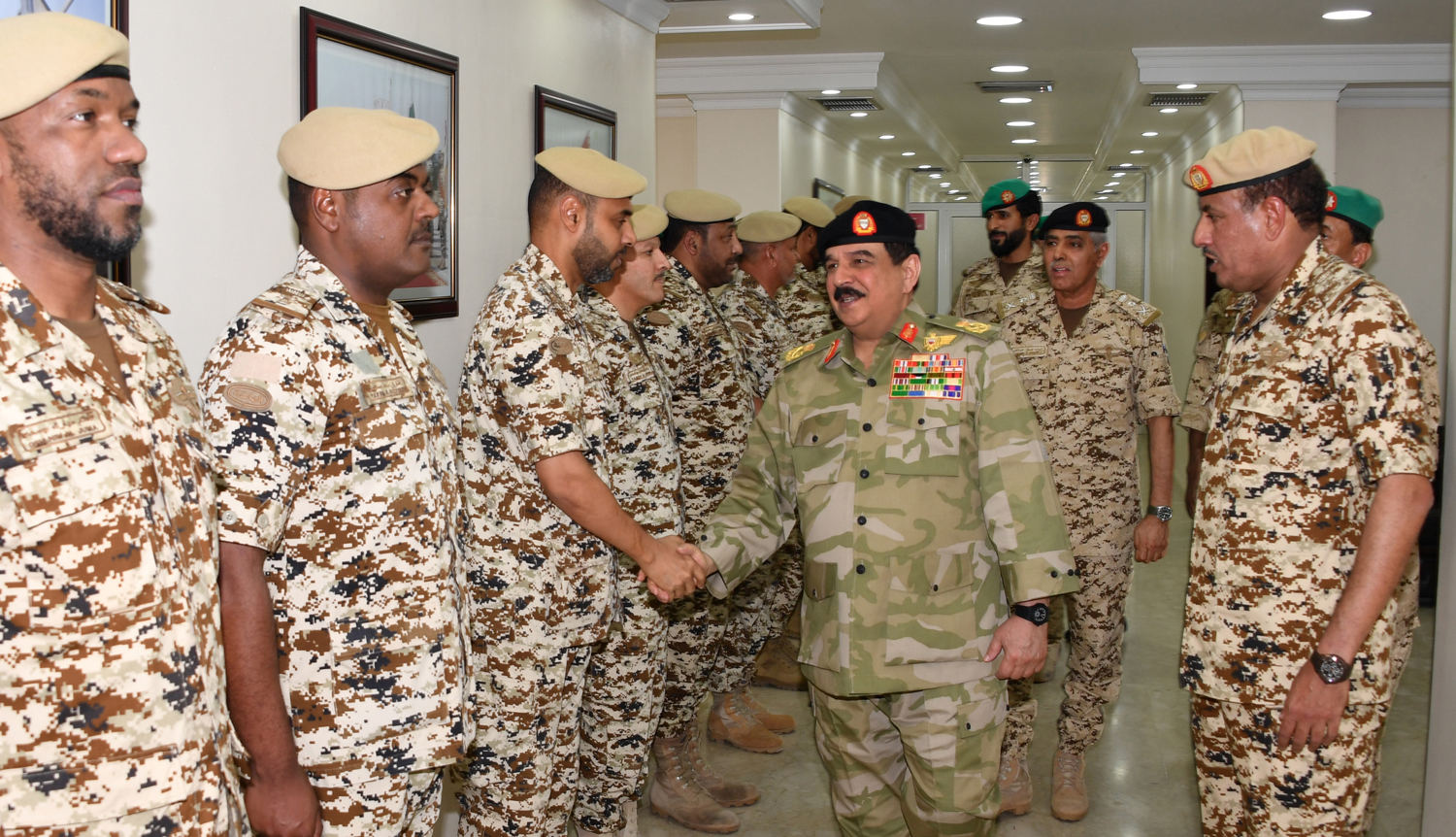 HM King visits Royal Special Force | Bahrain News Agency