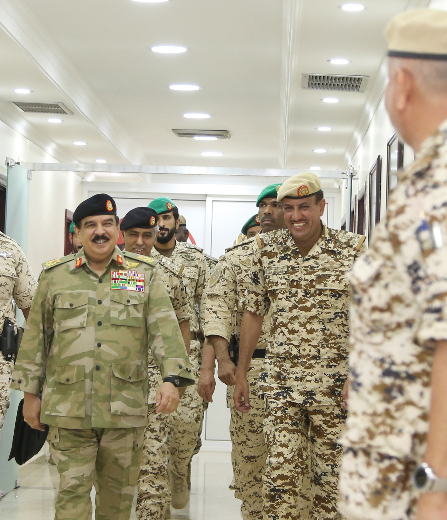 HM King visits Royal Special Force | Bahrain News Agency