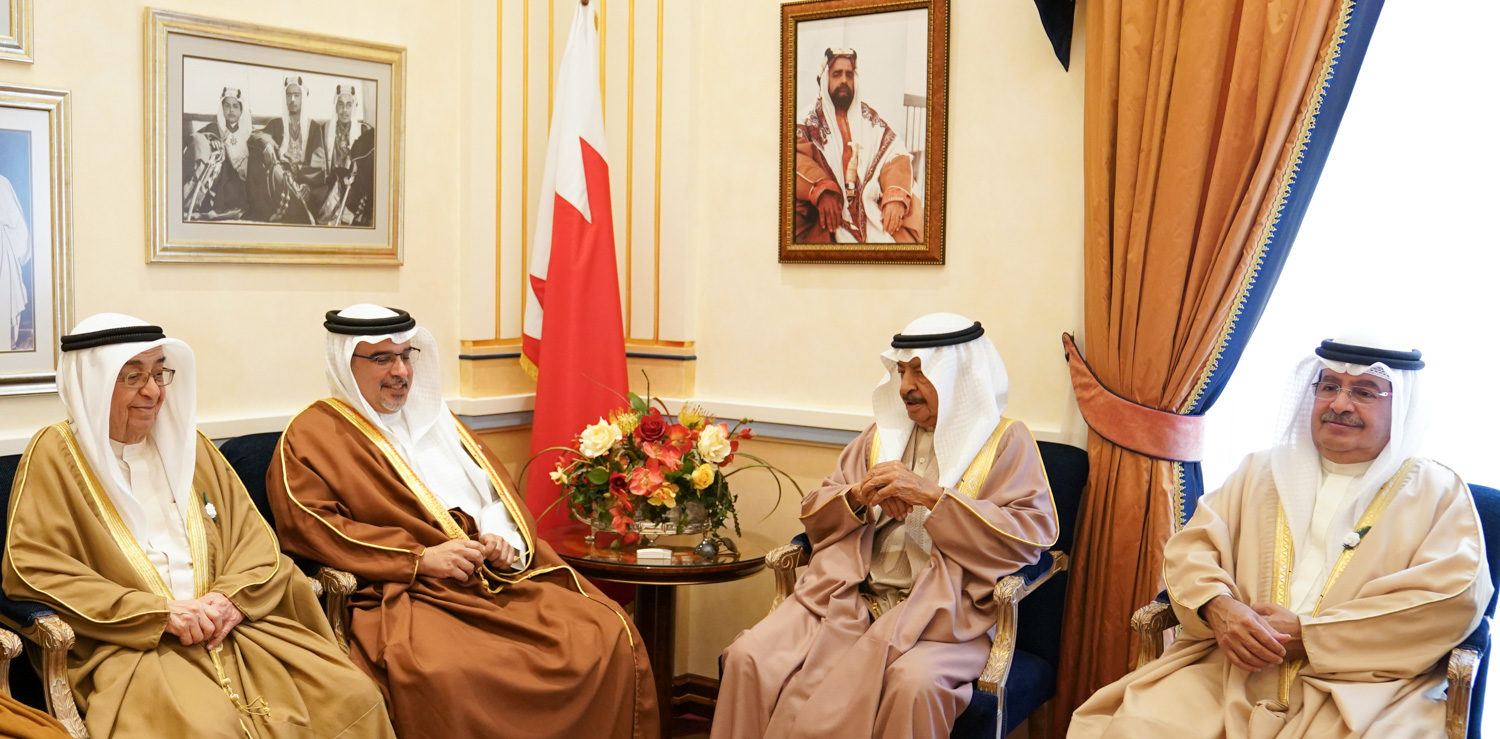 Premier receives Crown Prince | Bahrain News Agency