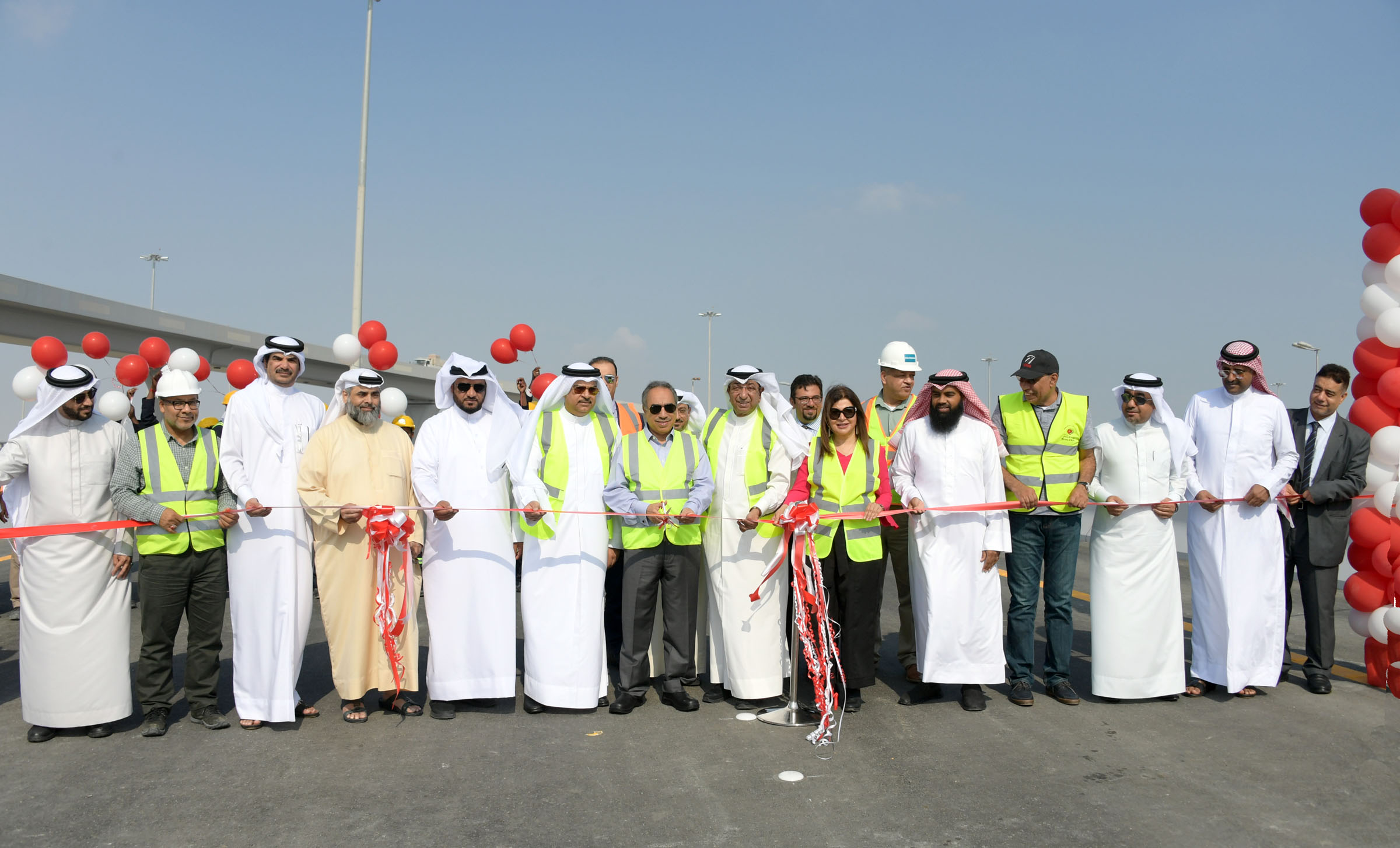 Works Minister meets municipalities affairs officials | Bahrain News Agency