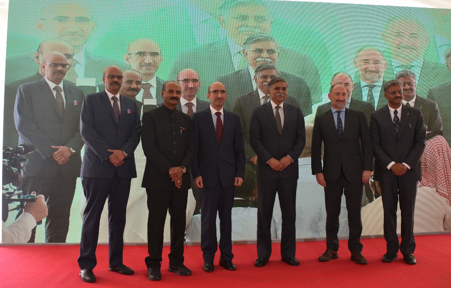 Industry, Commerce and Tourism Ministry Undersecretary opens two Devji ...