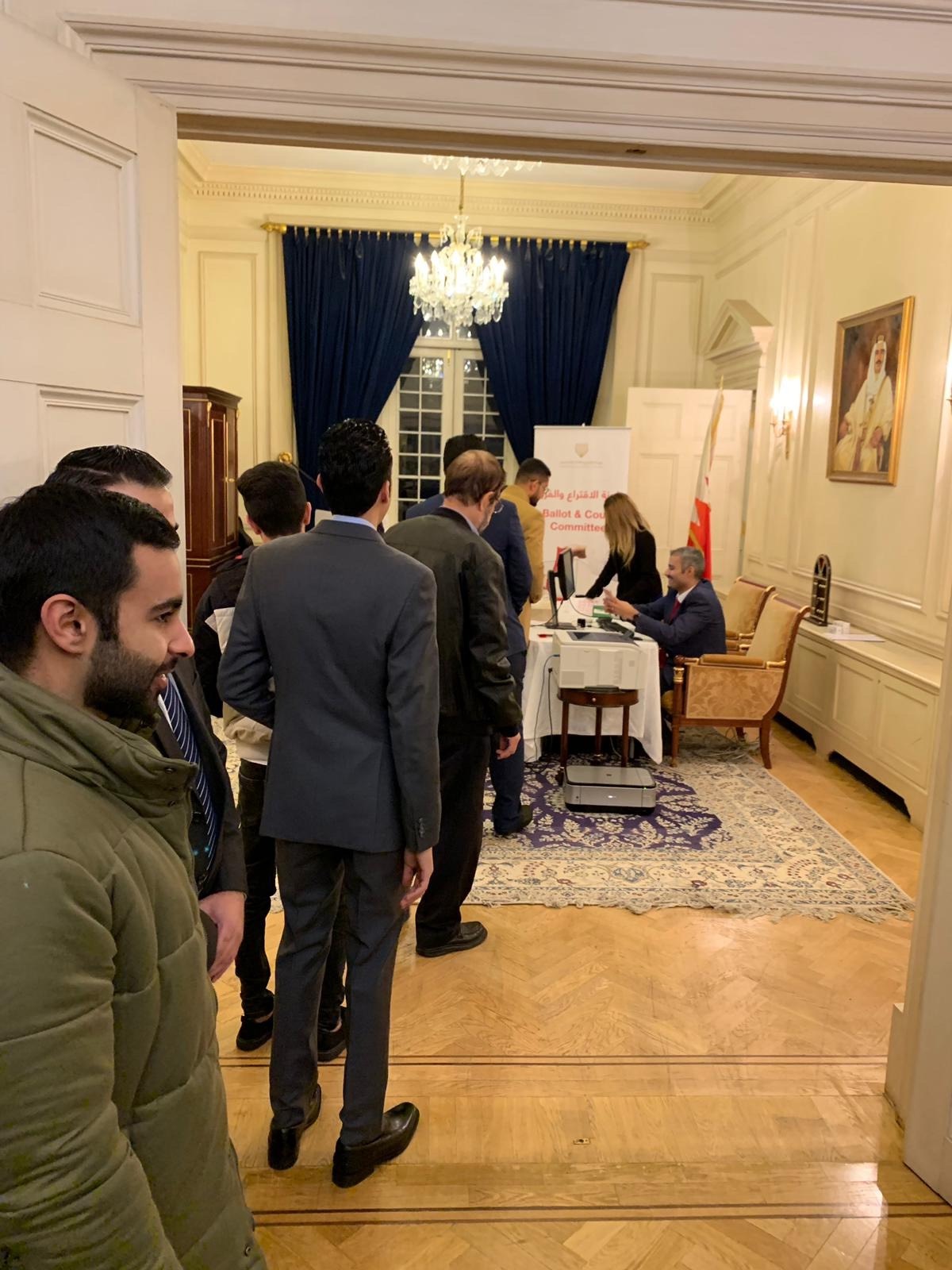 Bahrain Ambassador to the UK follows up elections at the Embassy ...