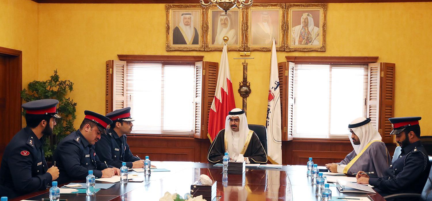 Southern Governor receives police officers | Bahrain News Agency