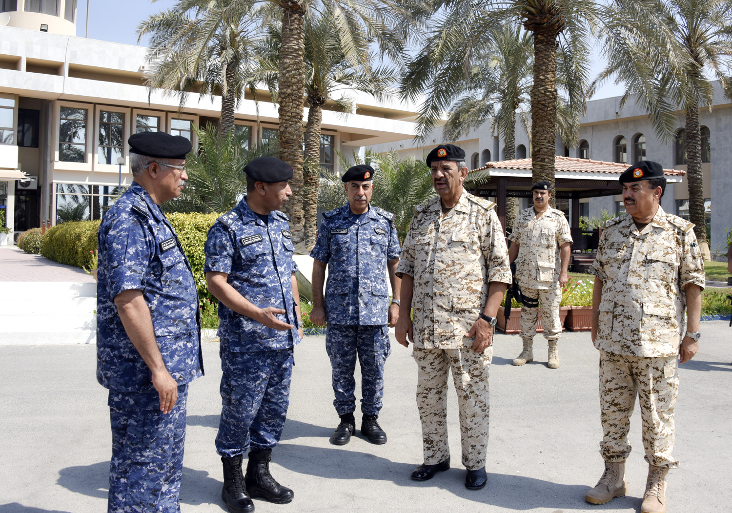 Commander-in-Chief inspects BDF units | Bahrain News Agency