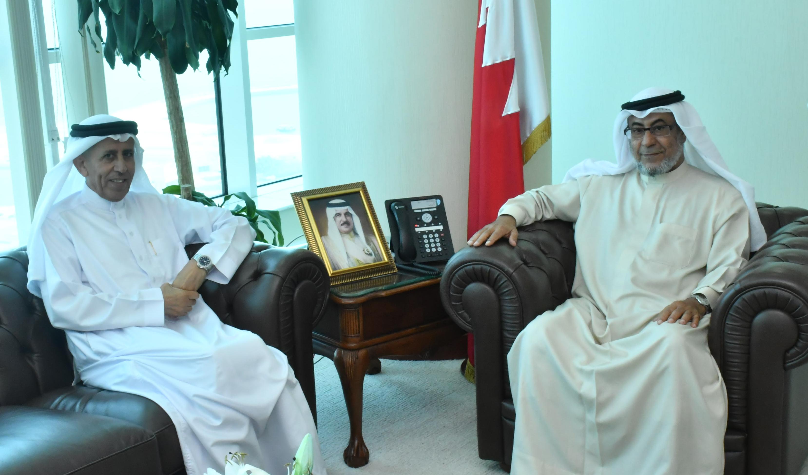Parliamentary affairs minister receives Shura member Khamees Al Romaihi ...