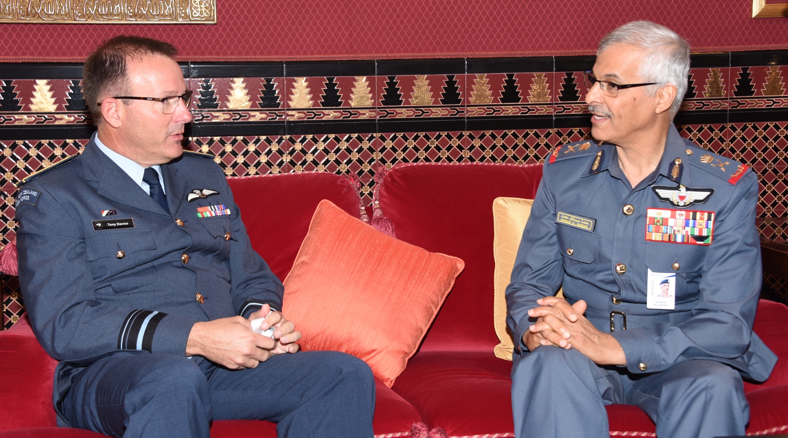 Royal Bahraini Air Force Commander receives New Zealand’s Vice Chief of ...