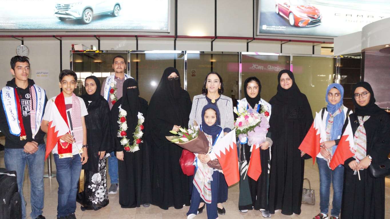 Bahraini students’ homecoming after Arab Reading Challenge ...