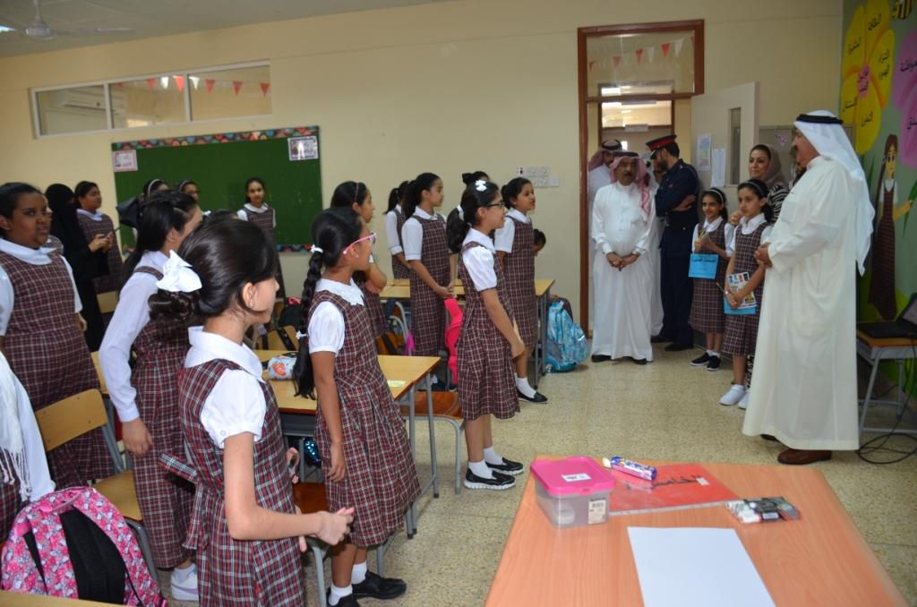 Governors visit several schools | Bahrain News Agency