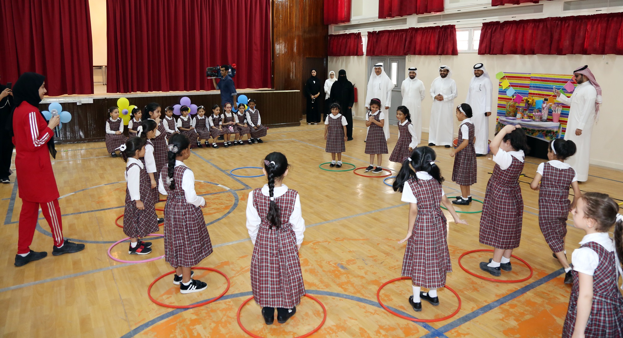Governors visit several schools | Bahrain News Agency