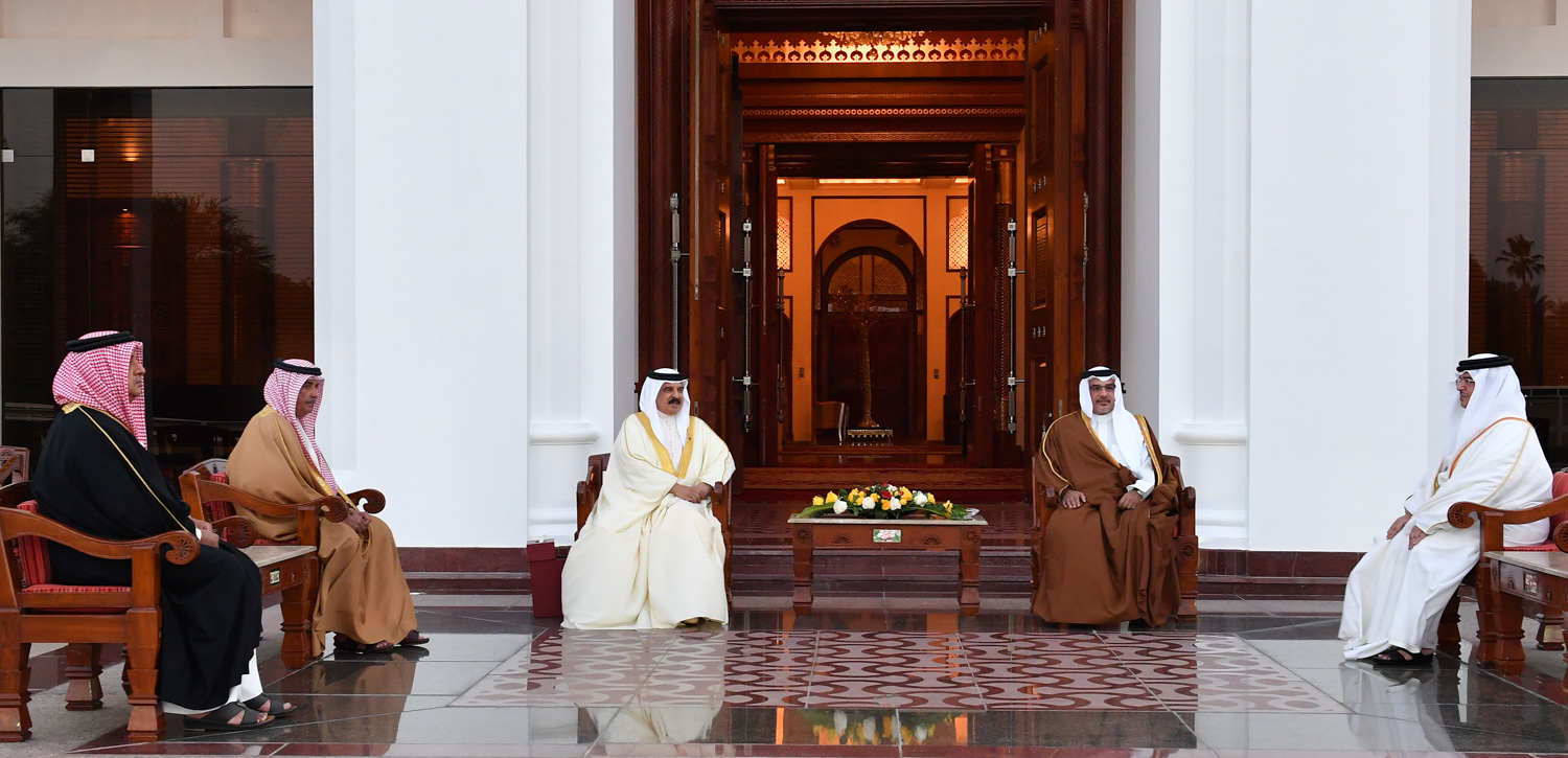 HM the King receives HRH the Crown Prince | Bahrain News Agency