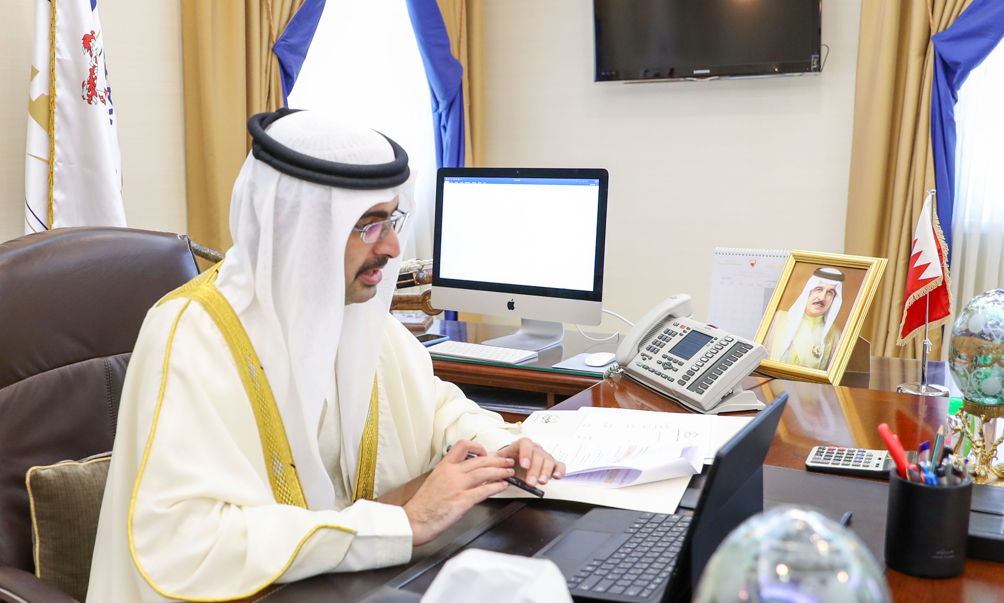 Southern Governorate holds “A Sustainable Society” virtual meeting ...