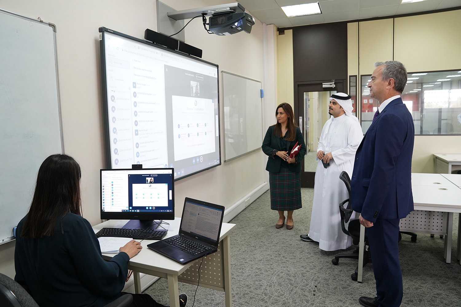 Bahrain Polytechnic Chief Executive inspects the executive directorate ...