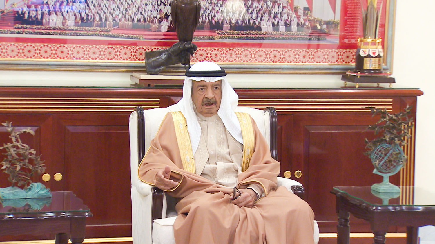 HRH Premier receives Deputy Prime Ministers | Bahrain News Agency
