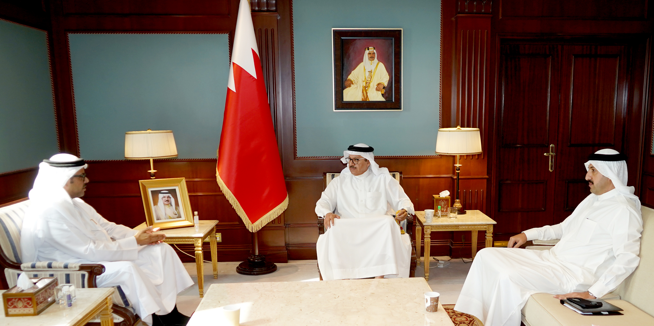 Foreign Minister receives NCC Chief Executive | Bahrain News Agency
