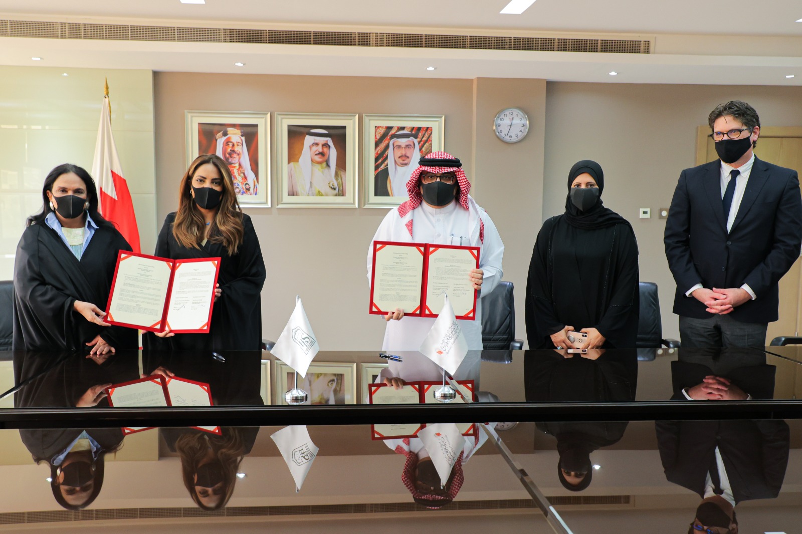 Bahrain Teachers College signs memorandum of understanding with Bahrain ...