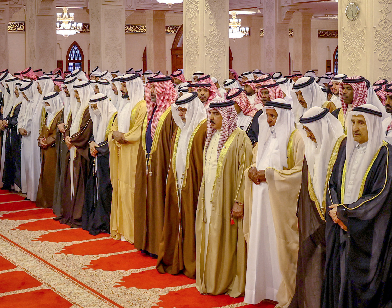 HM King performs funeral prayer for the late Shaikh Abdullah bin Salman ...