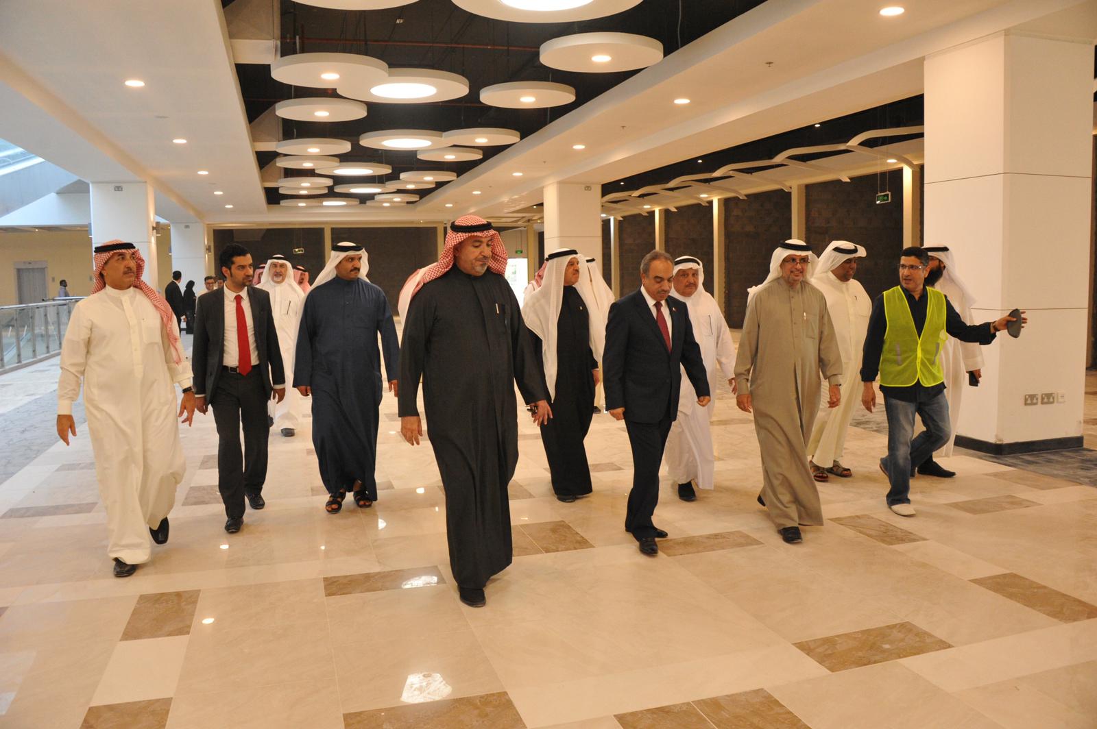 Works Minister inspects latest preparations for Muharraq Souq opening ...