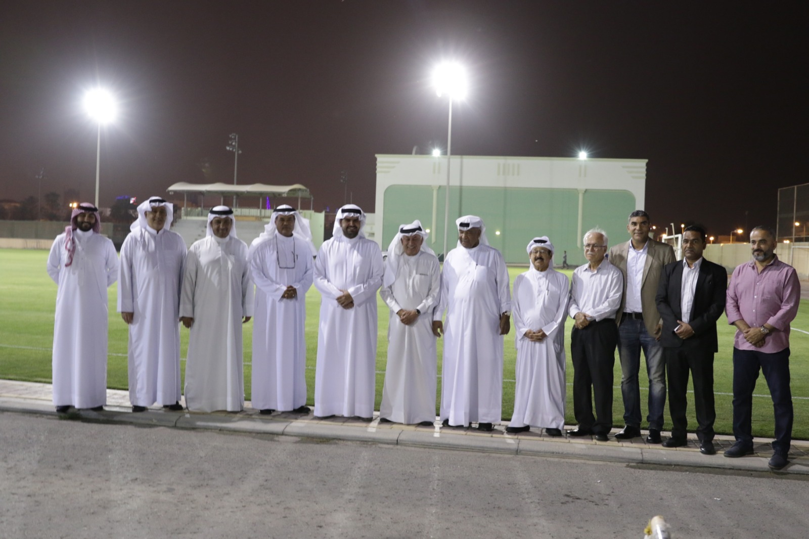 HH Shaikh Isa bin Ali visits Bahrain Club | Bahrain News Agency