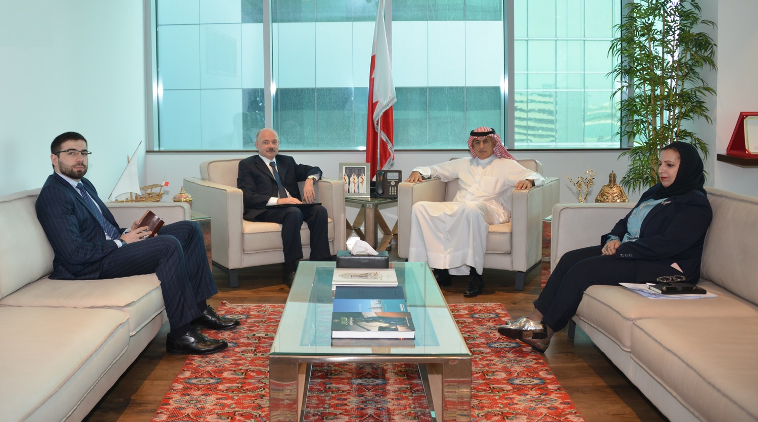Industry Minister receives Russian Ambassador | Bahrain News Agency