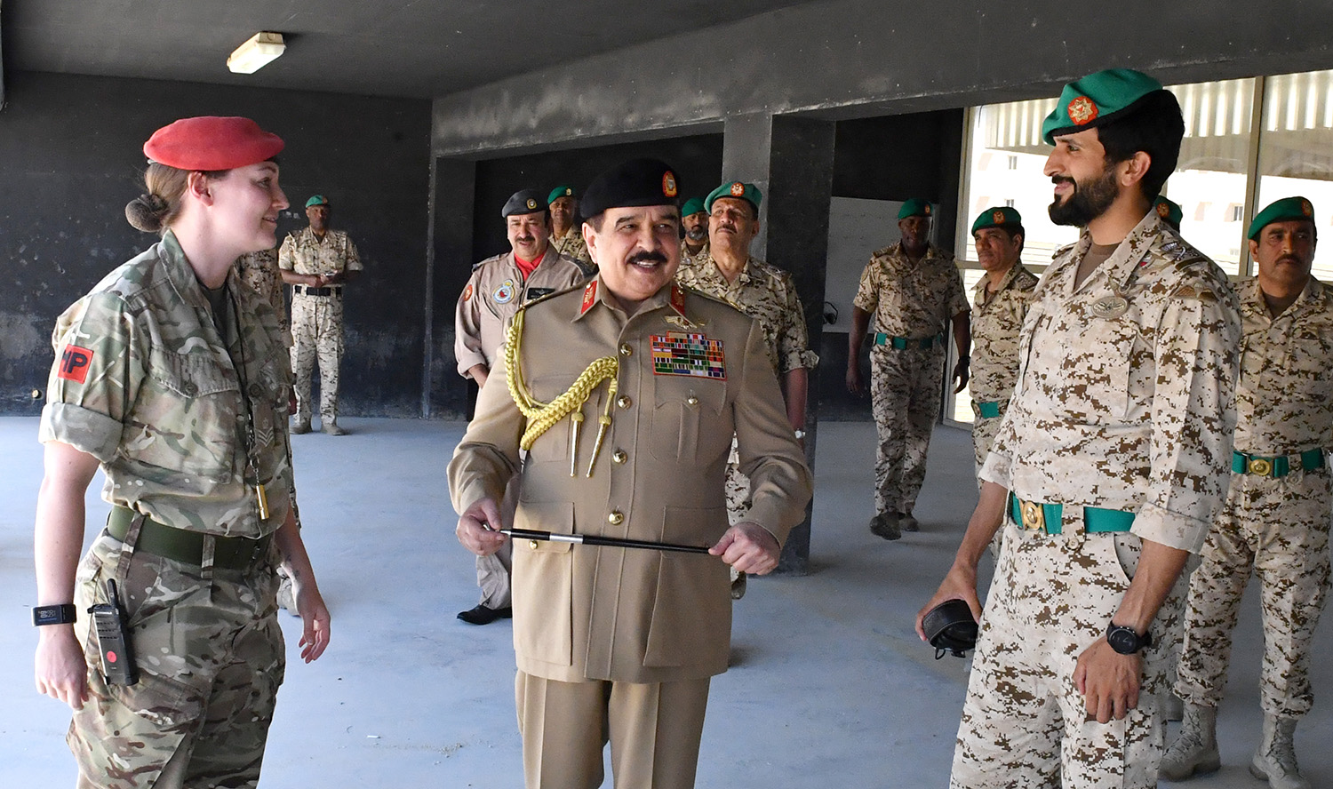 HM the King visits the BDF Royal Guard | Bahrain News Agency
