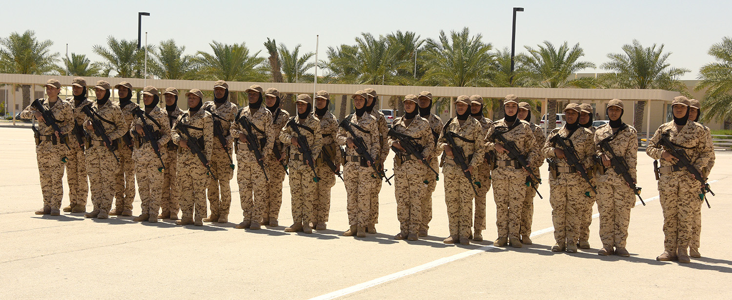 HM the King visits the BDF Royal Guard | Bahrain News Agency