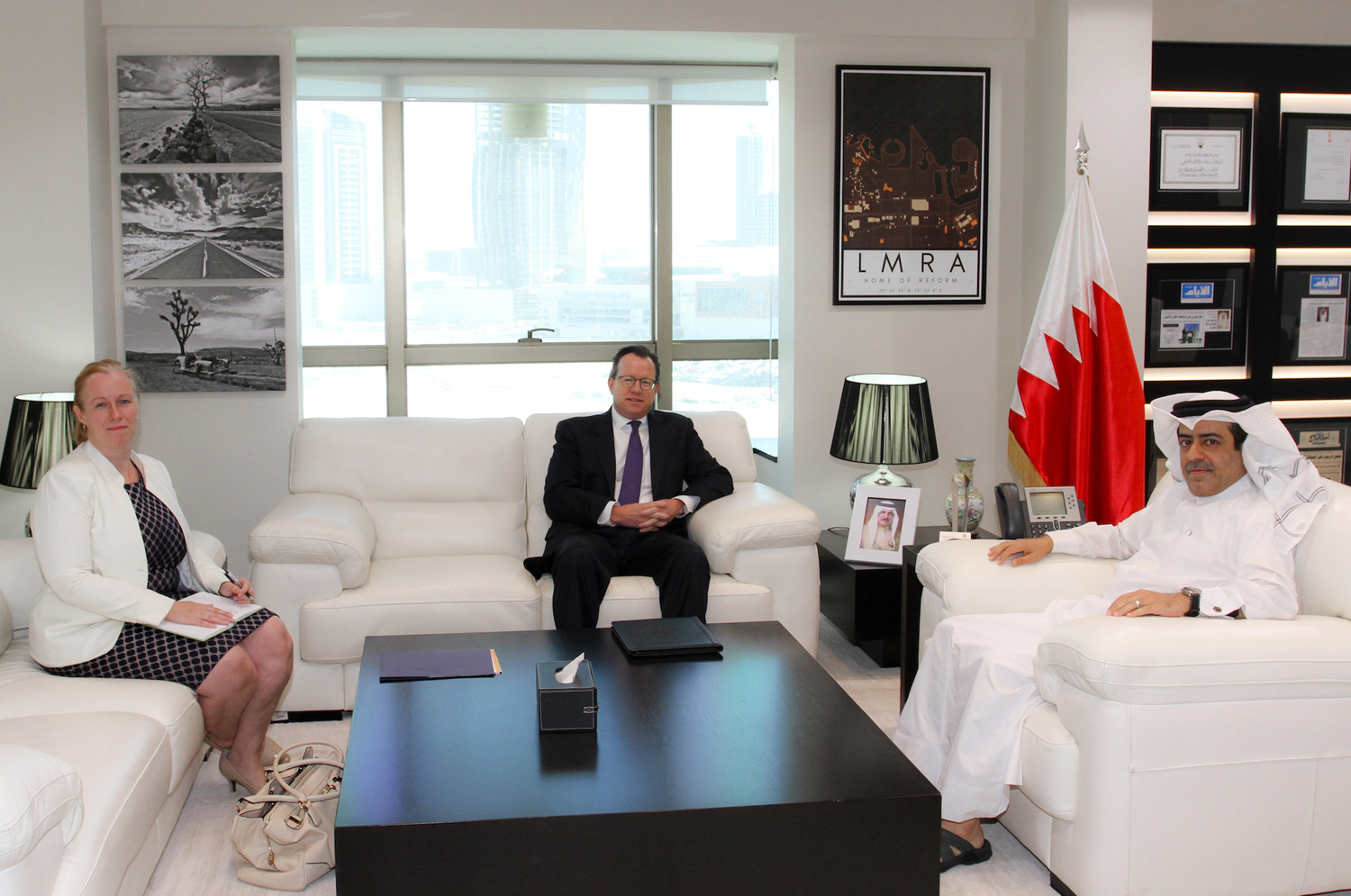 LMRA Chief meets US Ambassador to Bahrain | Bahrain News Agency