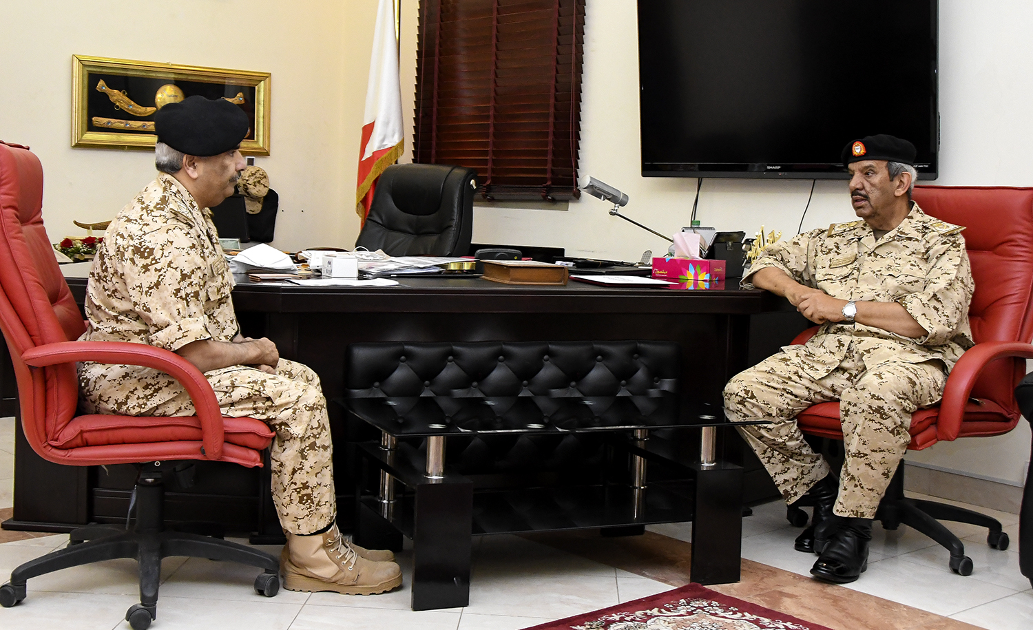 Commander-in-Chief visits BDF units | Bahrain News Agency