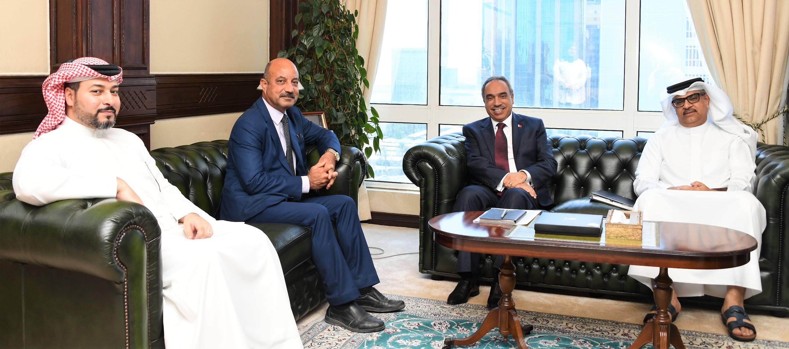 Works, Municipalities and Urban Planning minister receives several ...