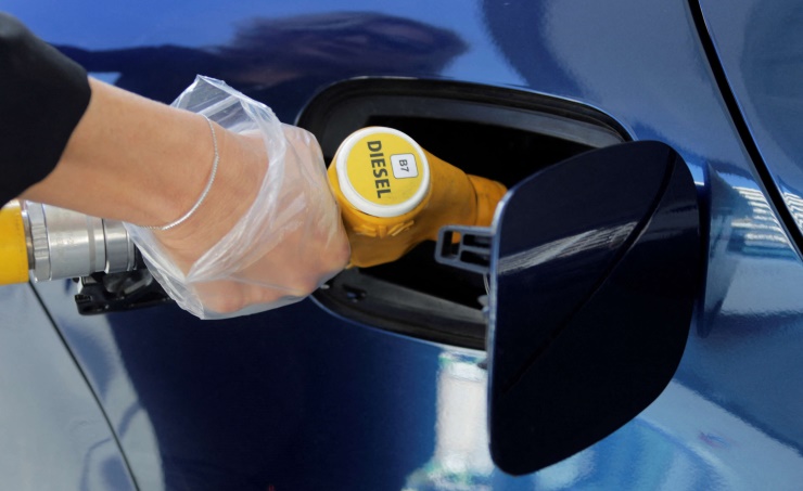 Global fuel shortage spreads to diesel