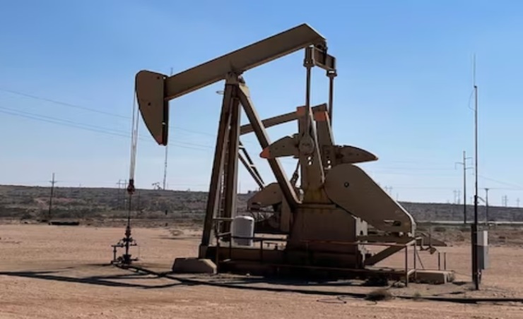 Oil prices fall for a second day as US crude inventories increase