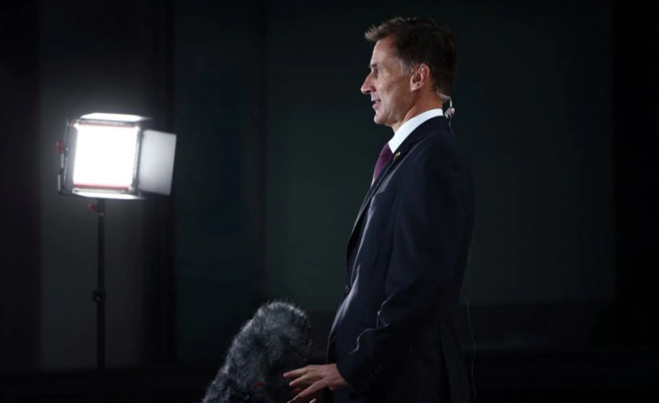 UK to launch new billion-pound home insulation program