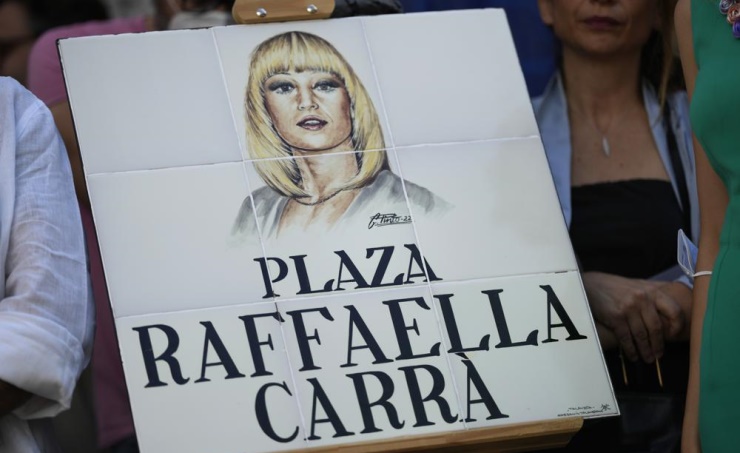 Italian singer Raffaella Carrà honored with square in Madrid