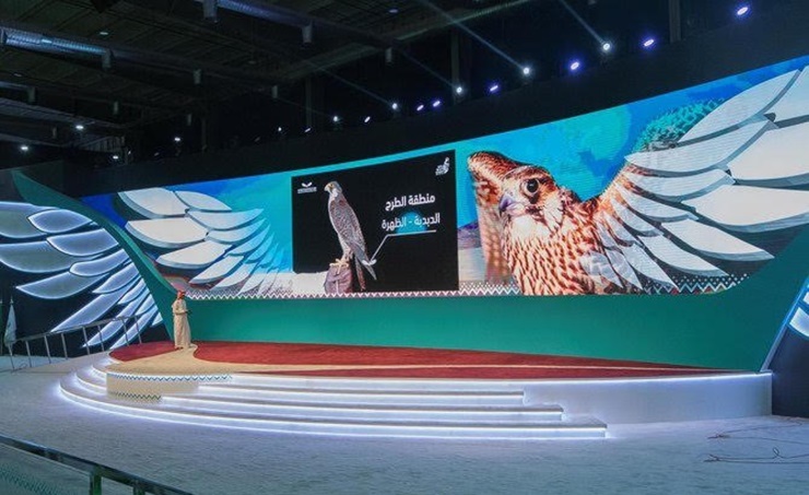 Saudi International Falcons and Hunting Exhibition opens for visitors