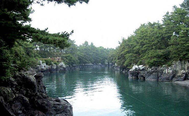 Haenyo, Korea’s real-life mermaids, add diving charm to Jeju Island