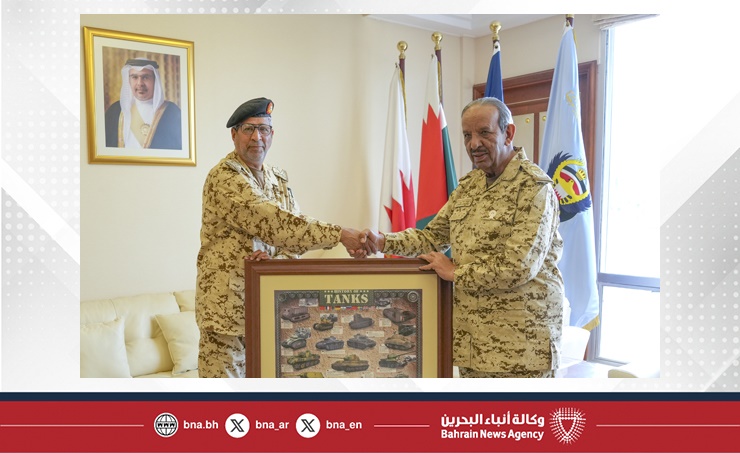 BDF Commander-in-Chief receives Royal Armored Commander