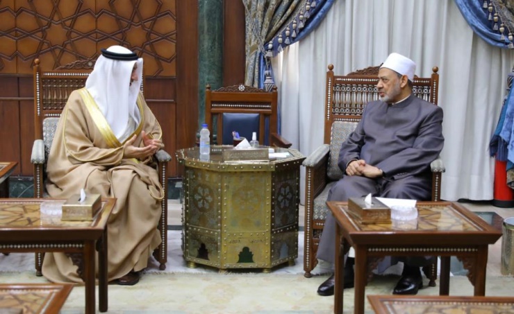Grand Imam of Al-Azhar receives Bahraini Ambassador to Egypt