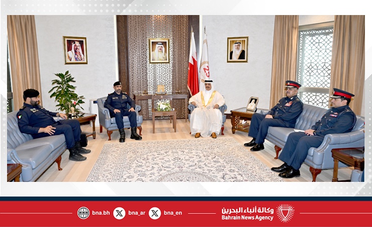 Interior Minister receives Kuwait’s Coast Guard Director-General
