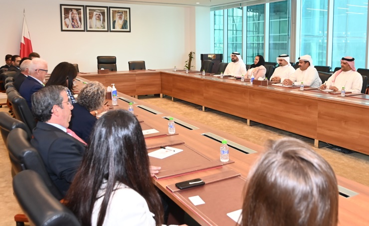 Industry Minister meets President of Amcham Bahrain