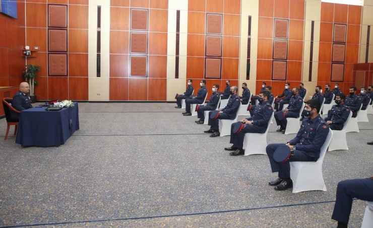 Public Security Chief meets graduate officers