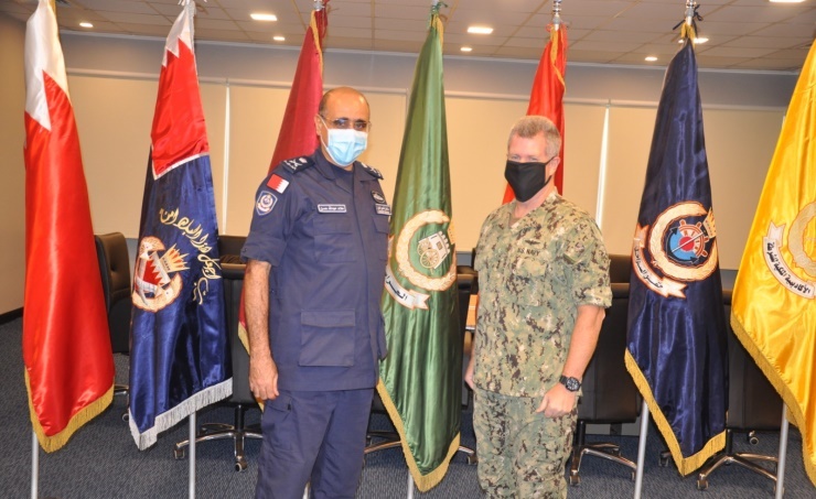 Coast Guard Commander receives US 5th Fleet Commander