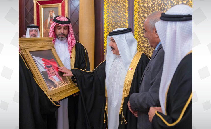 HM the King receives Muharraq wellwishers, hails Bahrain’s development ...