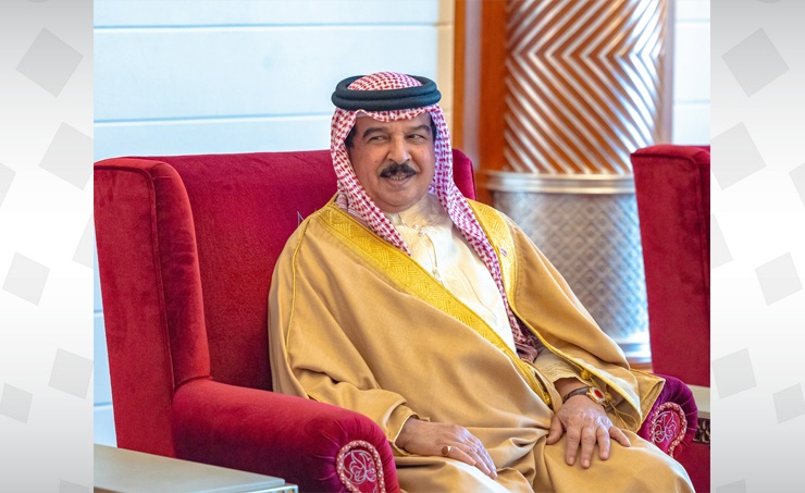 HM King, Supreme Commander of Armed Forces, receives Royal Guard team ...