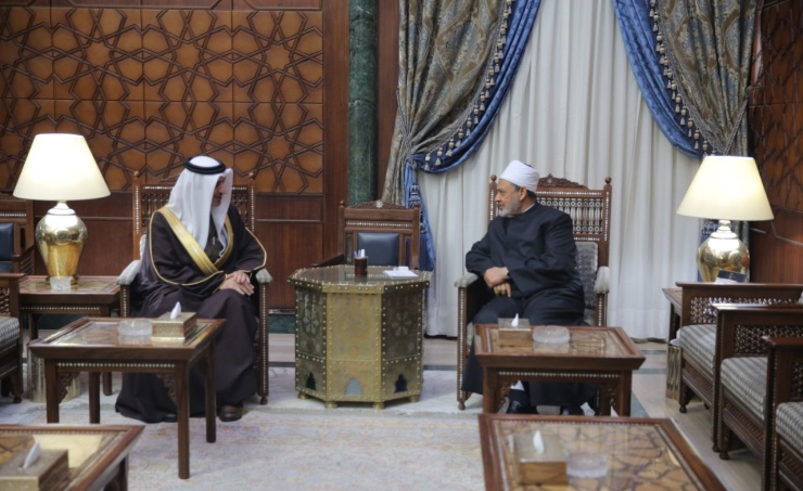 Al-Azhar Al-Sharif Grand Imam receives Bahrain Ambassador to Cairo