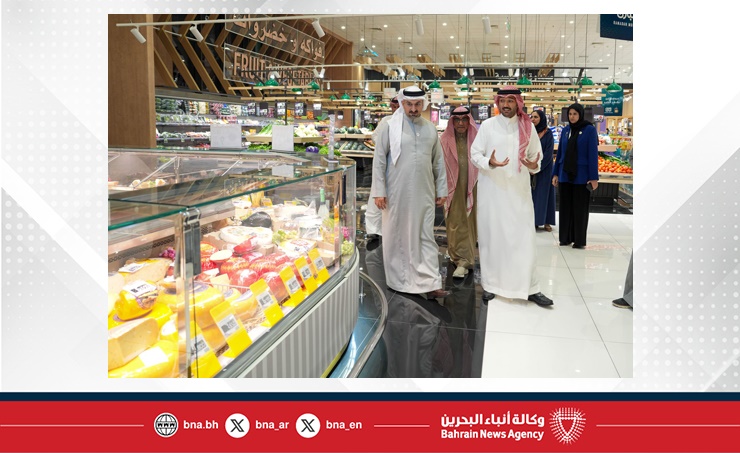Industry Minister overviews Ramadhan preparations in Al Helli and Danube