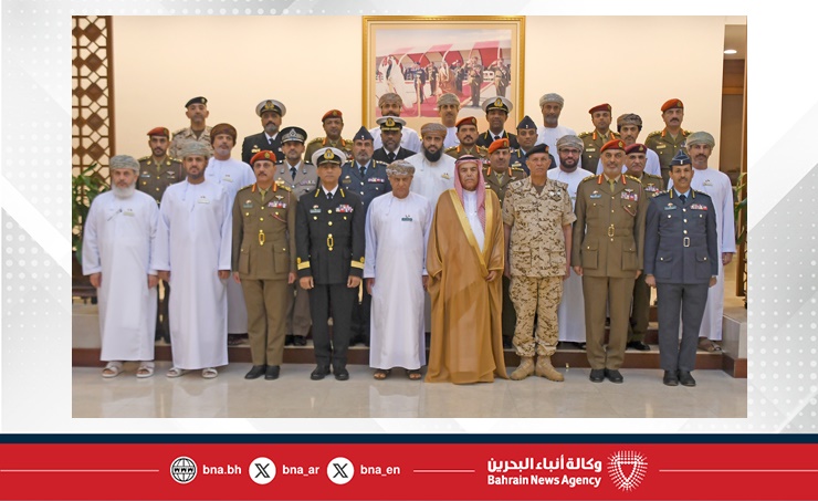 Defence Minister receives Oman National Defence College delegation
