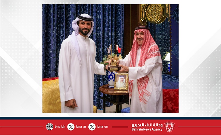 HH Shaikh Nasser bin Hamad receives Farooq Al Khateeb