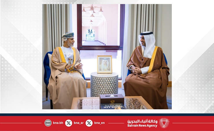 Cabinet Affairs Minister receives Omani Council of Ministers Secretary ...