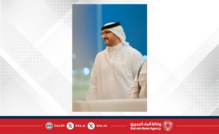 HH Shaikh Isa bin Salman bin Hamad attends 19th race for Al Sharif ...