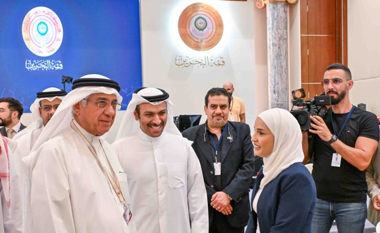 Information Minister opens Bahrain Summit’s media centre