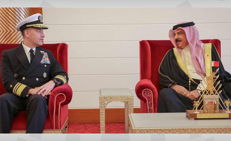 HM King receives US Fifth Fleet Commander